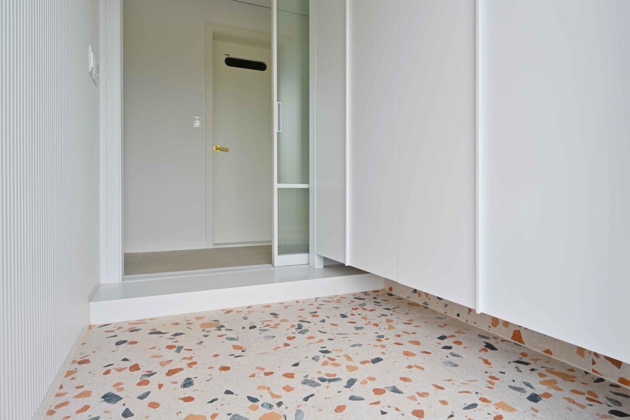 Knowing about the different terrazzo floor tiles systems